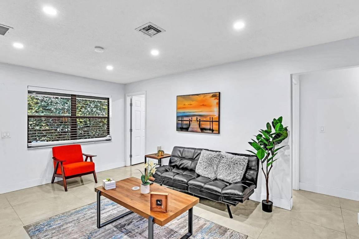 92 M² House ∙ 2 Bedrooms ∙ 6 Guests - Sunrise, FL