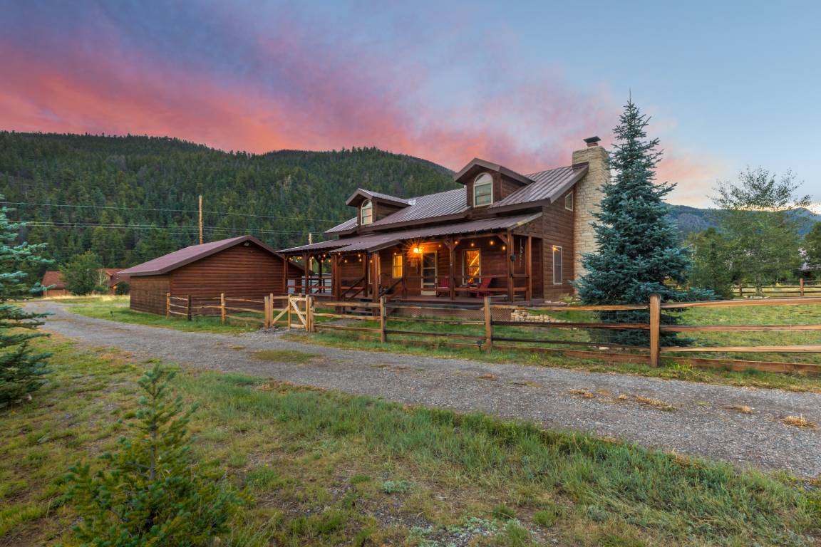 Cabin ∙ 2 Bedrooms ∙ 6 Guests - South Fork, CO