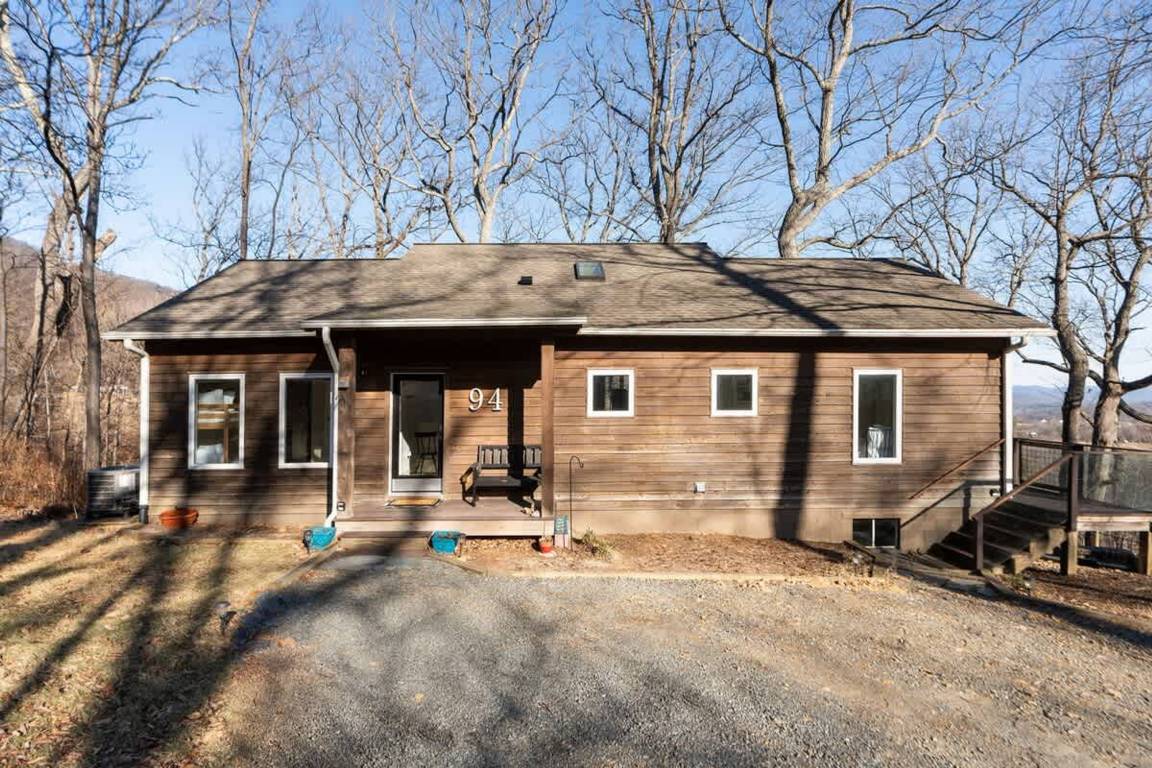Apartment ∙ 3 Bedrooms ∙ 8 Guests - Waynesboro, VA