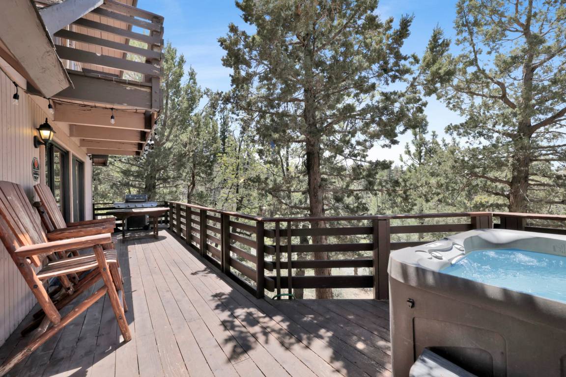 142 M² House ∙ 3 Bedrooms ∙ 8 Guests - Big Bear Lake, CA
