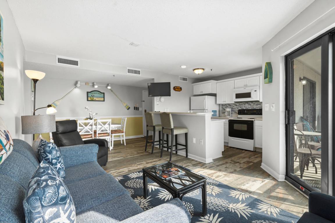 Condo ∙ 2 Bedrooms ∙ 6 Guests - Surfside Beach, SC