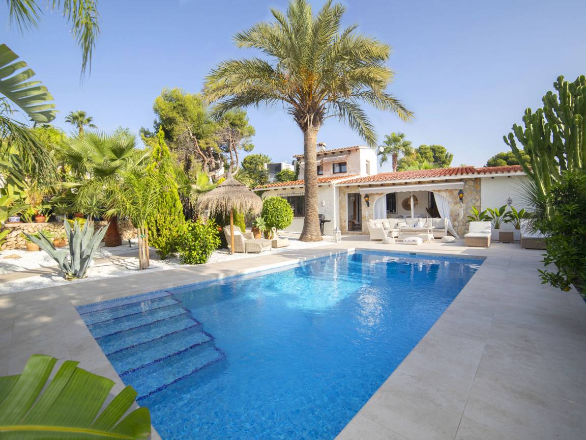 120 M² Casa ∙ 4 Habitaciones ∙ 6 Huéspedes - Calpe
