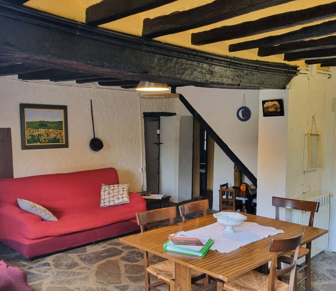 100 M² Maison De Vacances ∙ 3 Chambres ∙ 7 Personnes - Santa Pau