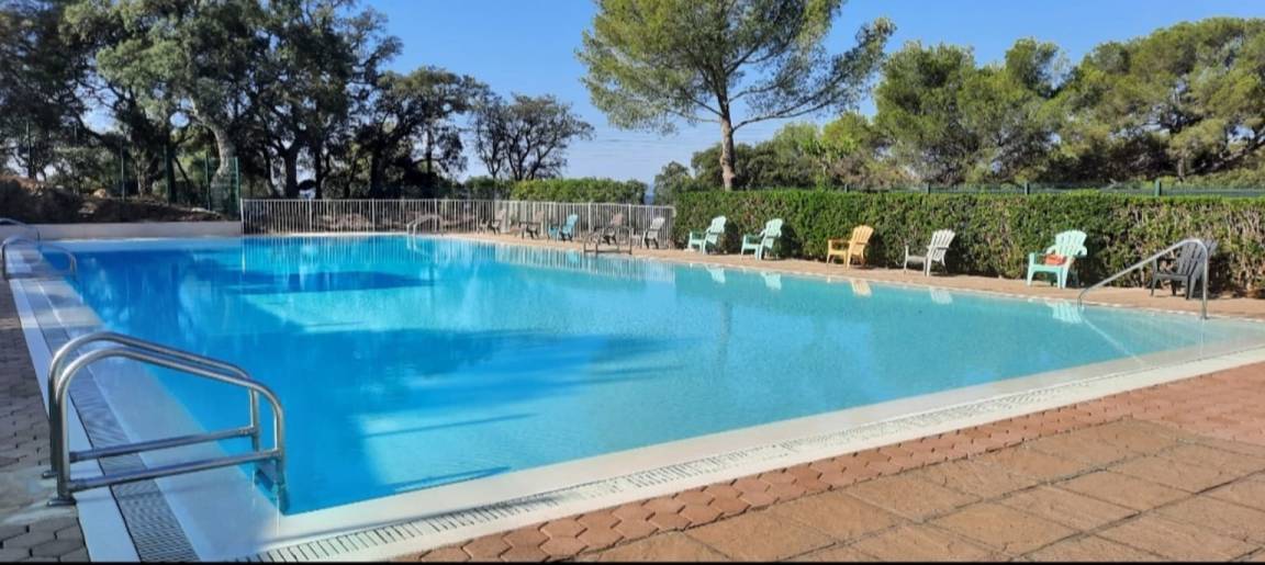 68 M² Talo ∙ 2 Makuuhuonetta ∙ 4 Vierasta - Saint-Raphaël