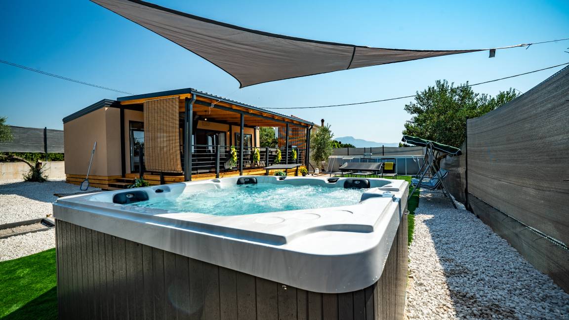 80 M² Ferienhaus ∙ 2 Schlafzimmer ∙ 4 Gäste - Trogir