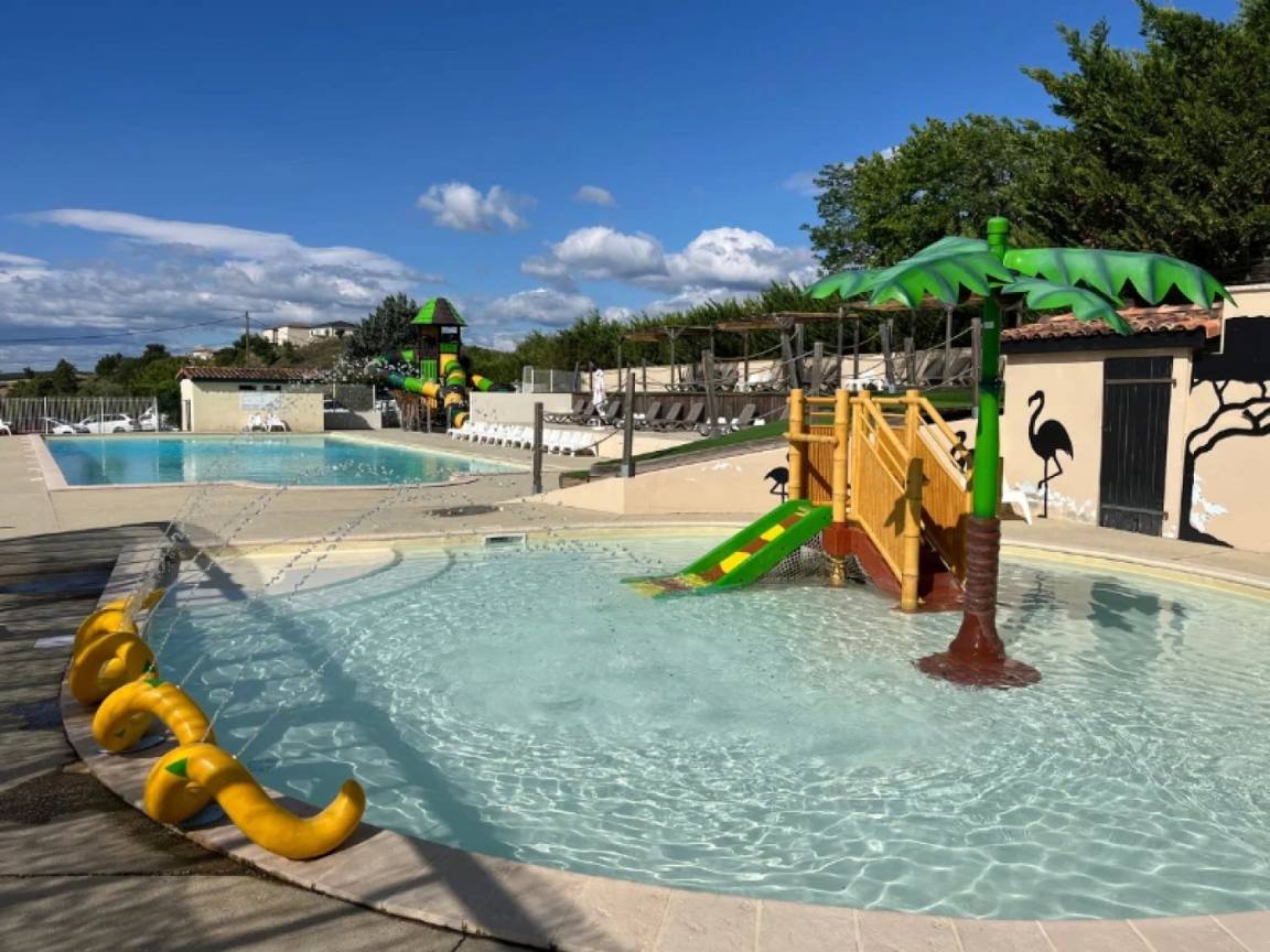 34 M² Camping ∙ 3 Chambres ∙ 6 Personnes - Villeneuve-de-Berg