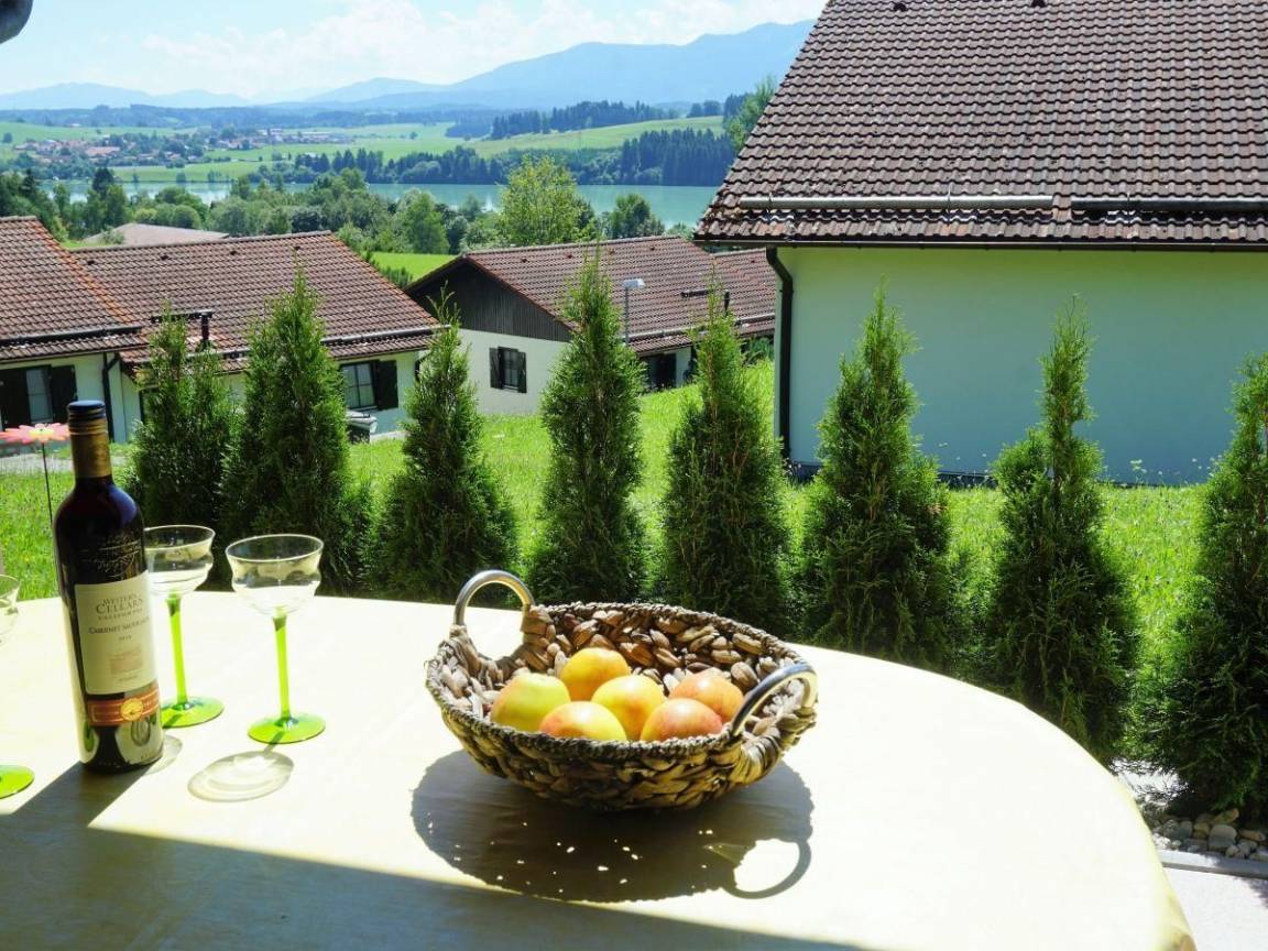 64 M² Ferienhaus ∙ 2 Schlafzimmer ∙ 4 Gäste - Roßhaupten
