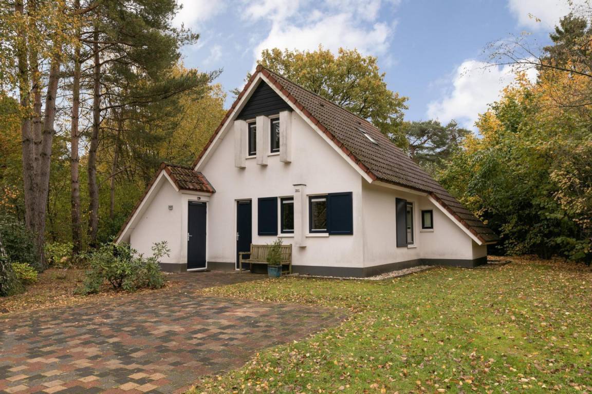 100 M² House ∙ 2 Bedrooms ∙ 4 Guests - Assen