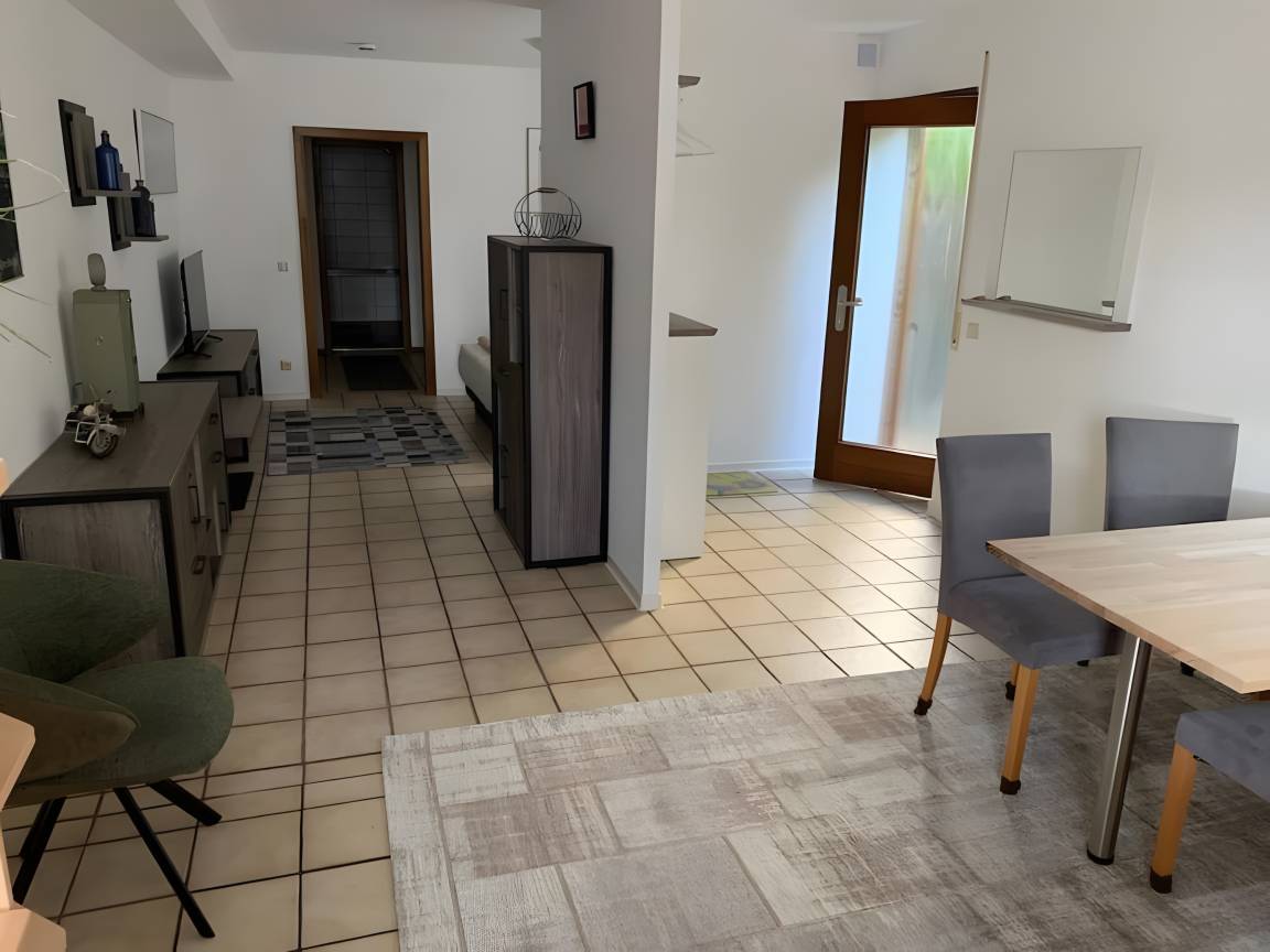 43 M² Huoneisto ∙ 1 Makuuhuone ∙ 2 Vierasta - Pforzheim