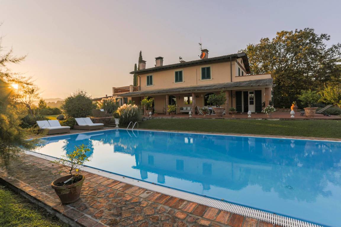 400 M² Villa ∙ 5 Slaapkamers ∙ 9 Gasten - Lucca