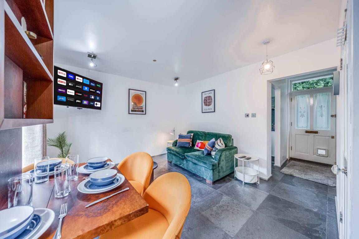 55 M² House ∙ 2 Bedrooms ∙ 4 Guests - Greenwich