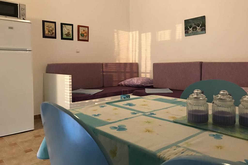 44 M² Ferienwohnung ∙ 1 Schlafzimmer ∙ 4 Gäste - Privlaka