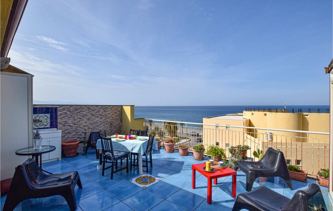 80 M² Apartment ∙ 4 Bedrooms ∙ 7 Guests - Capo d'Orlando