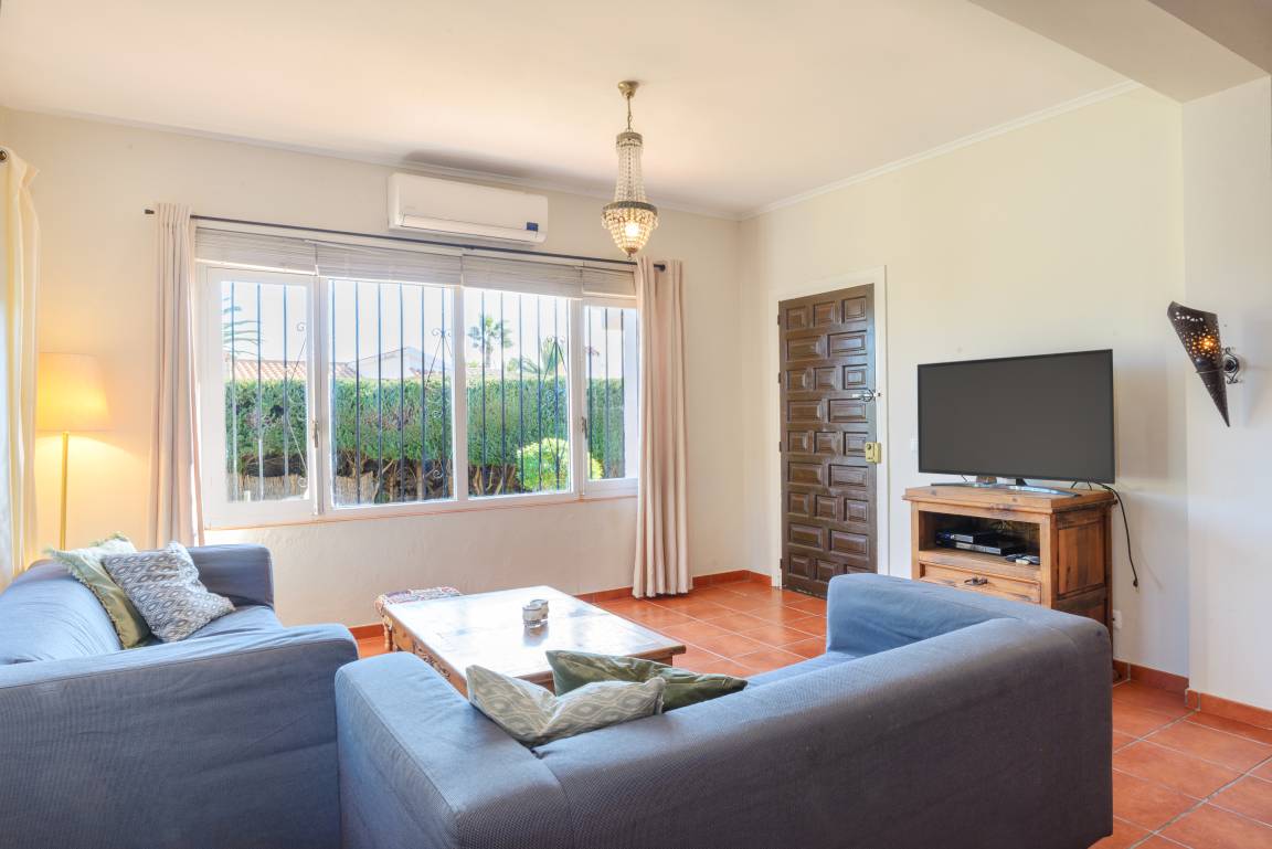 150 M² Villa ∙ 3 Bedrooms ∙ 6 Guests - Manilva