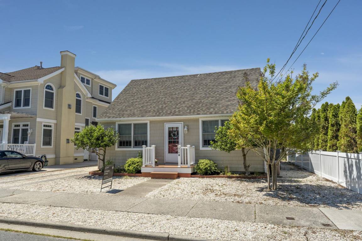 House ∙ 4 Bedrooms ∙ 10 Guests - Sea Isle City, NJ