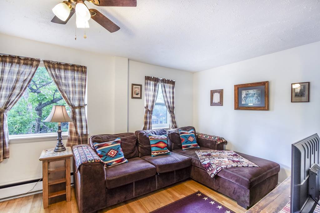 Apartment ∙ 2 Bedrooms ∙ 6 Guests - Estes Park, CO