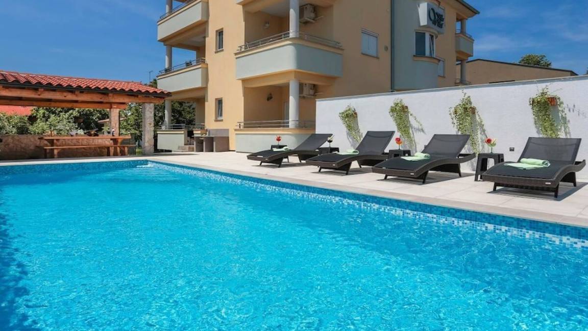 90 M² Maison De Vacances ∙ 3 Chambres ∙ 90 Personnes - Croatie