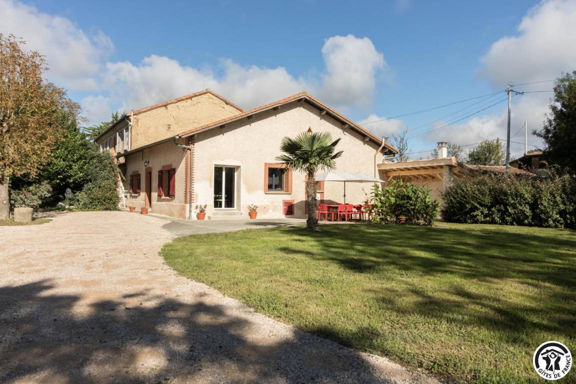 125 M² Gîte ∙ 4 Chambres ∙ 12 Personnes - Samatan