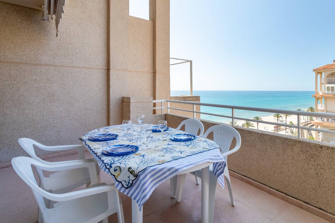 70 M² Apartment ∙ 2 Bedrooms ∙ 5 Guests - Alicante