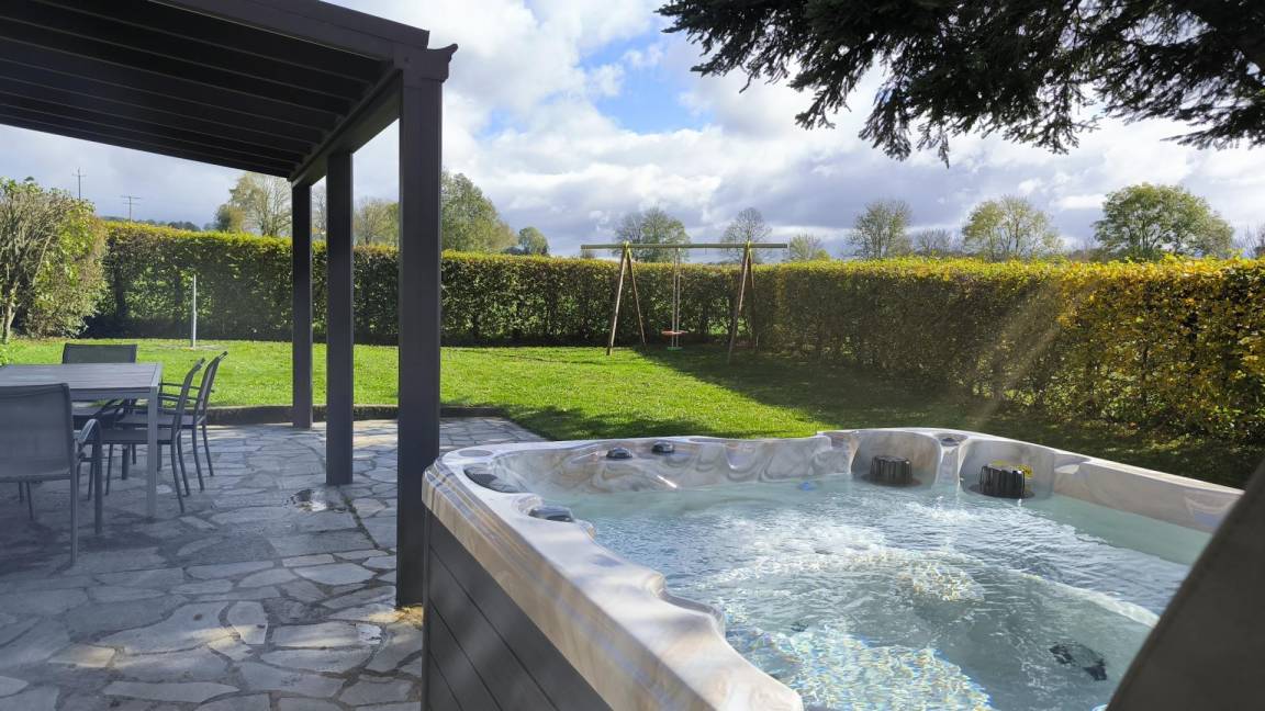 155 M² Gîte ∙ 5 Chambres ∙ 8 Personnes - Auvergne