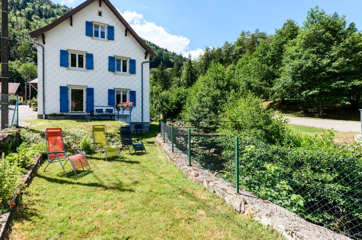 70 M² Cottage ∙ 2 Bedrooms ∙ 4 Guests - Alps