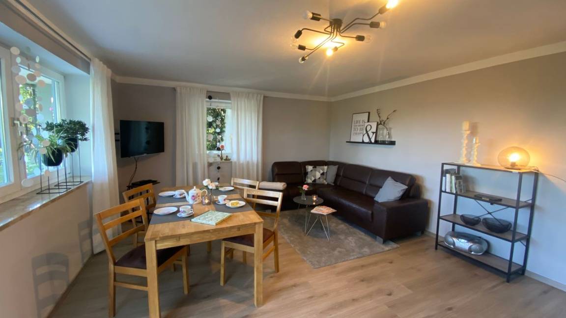 90 M² Ferienwohnung ∙ 2 Schlafzimmer ∙ 5 Gäste - Tittling