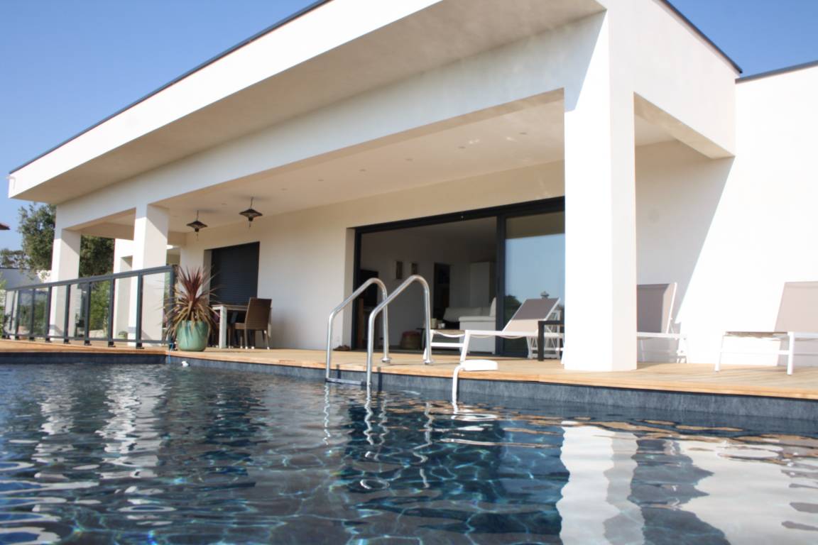 70 M² Huis ∙ 2 Slaapkamers ∙ 5 Gasten - Porticcio