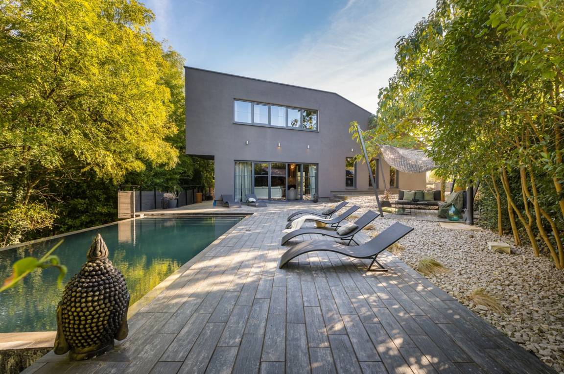 200 M² Villa ∙ 4 Bedrooms ∙ 8 Guests - Motovun