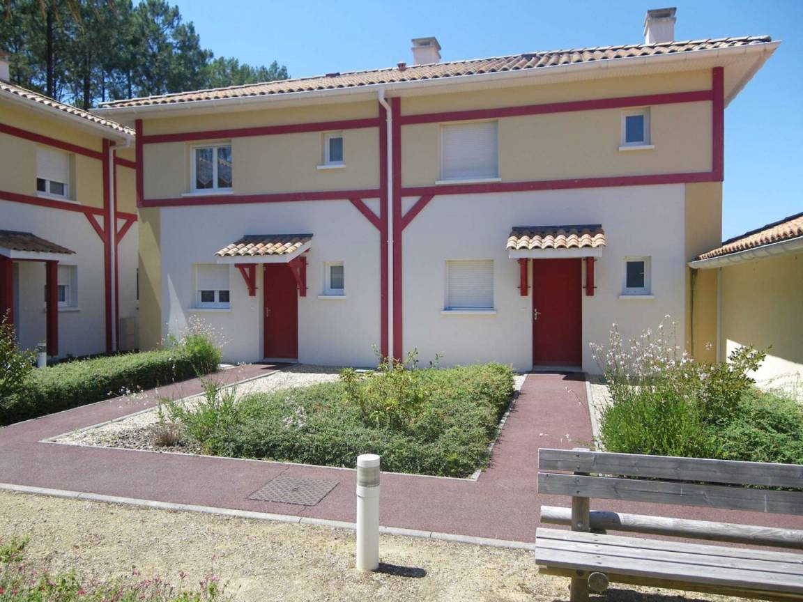 70 M² Appartement ∙ 3 Chambres ∙ 6 Personnes - Messanges