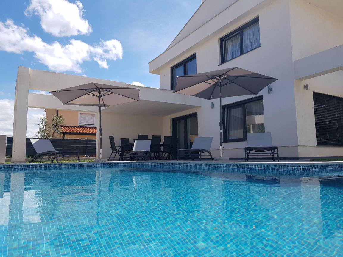 116 M² Ferienhaus ∙ 4 Schlafzimmer ∙ 8 Gäste - Koper