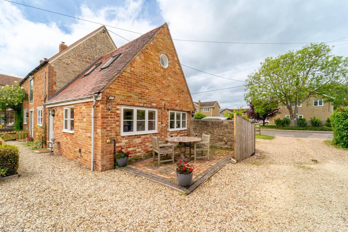 111 M² House ∙ 3 Bedrooms ∙ 6 Guests - Bicester