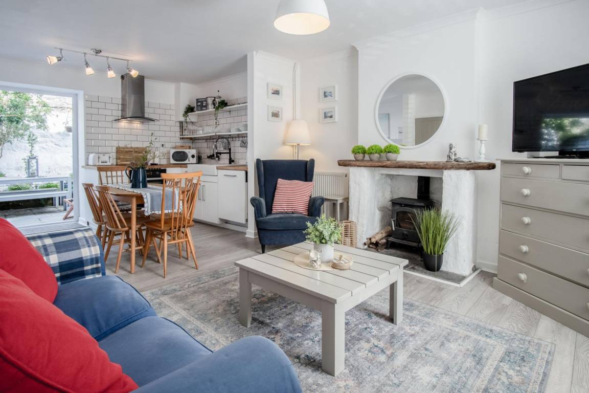 74 M² Cottage ∙ 3 Bedrooms ∙ 6 Guests - Tenby