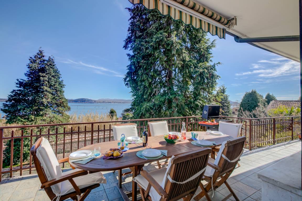 250 M² Villa ∙ 4 Bedrooms ∙ 8 Guests - Verbania