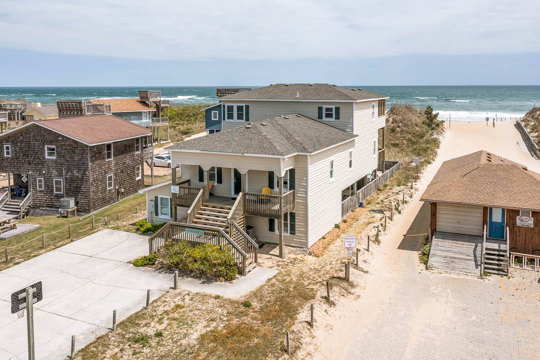 House ∙ 8 Bedrooms ∙ 20 Guests - Manteo, NC