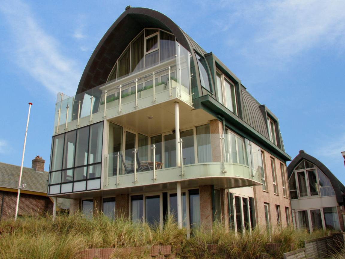 108 M² Apartment ∙ 3 Bedrooms ∙ 6 Guests - Castricum