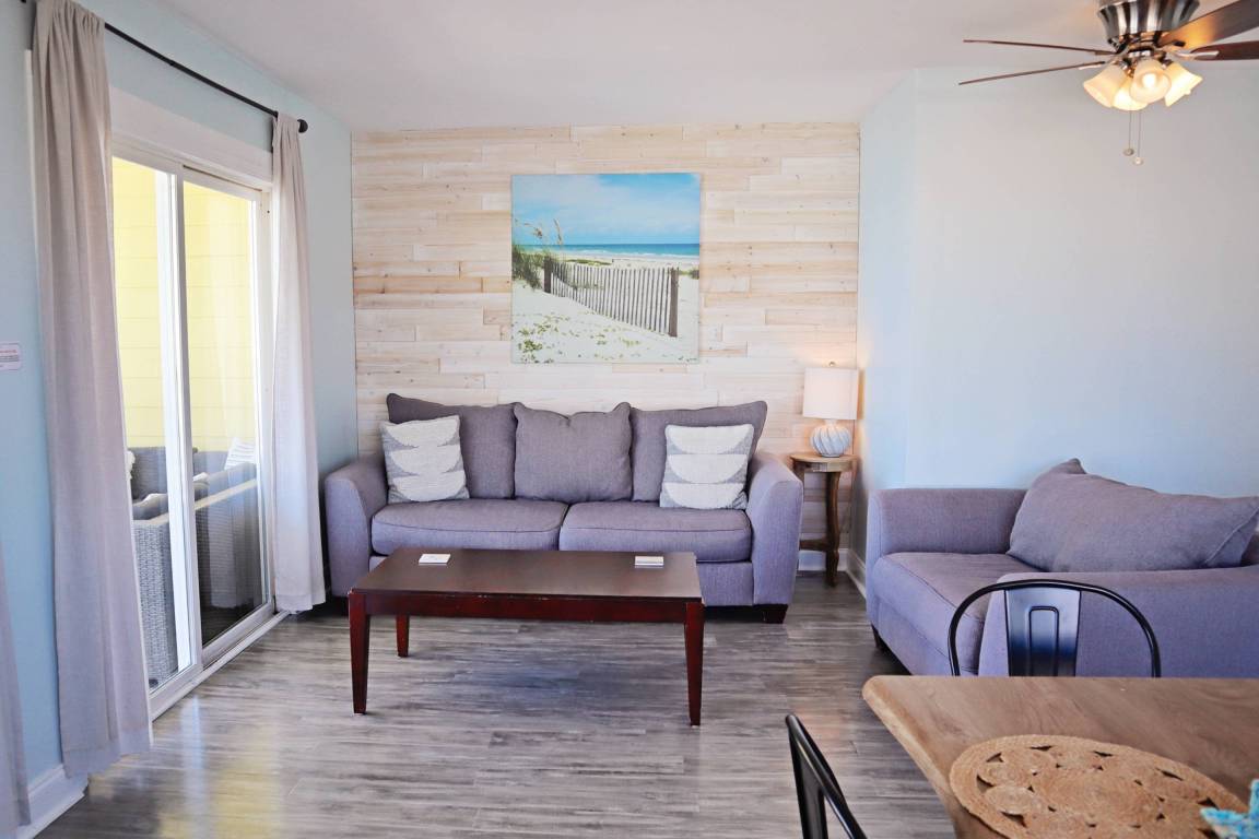 81 M² Condo ∙ 2 Bedrooms ∙ 6 Guests - Carolina Beach, NC
