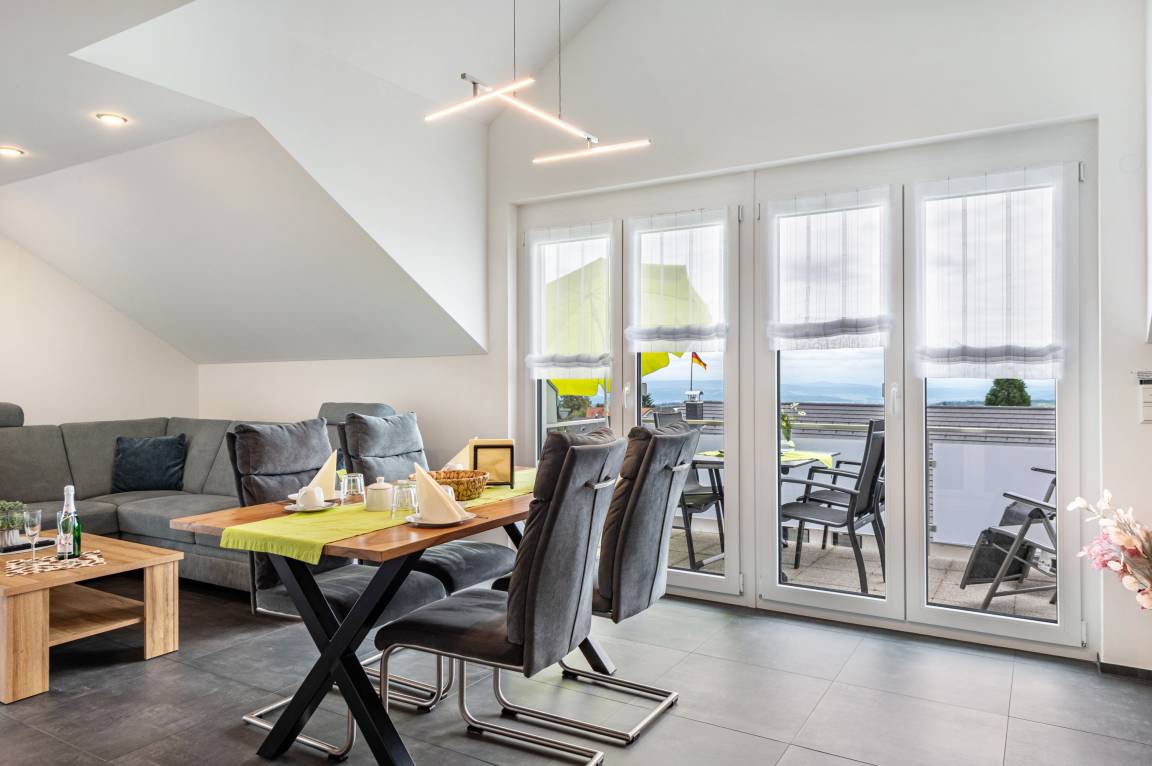 87 M² Apartment ∙ 2 Bedrooms ∙ 4 Guests - Höchenschwand