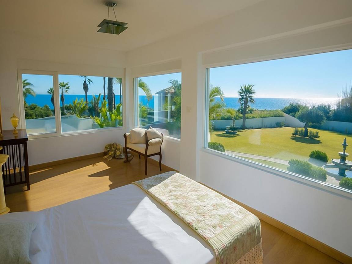 400 M² Villa ∙ 4 Slaapkamers ∙ 8 Gasten - Estepona