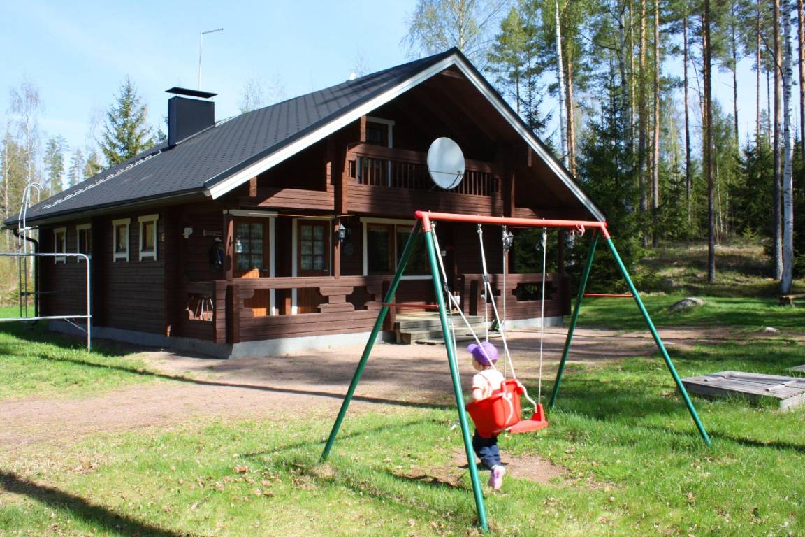 100 M² Talo ∙ 3 Makuuhuonetta ∙ 6 Vierasta - Jaala