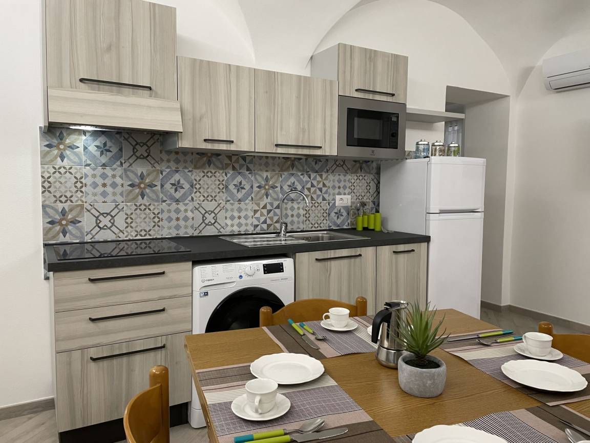 60 M² Appartamento Vacanza ∙ 2 Camere Da Letto ∙ 8 Ospiti - Spotorno