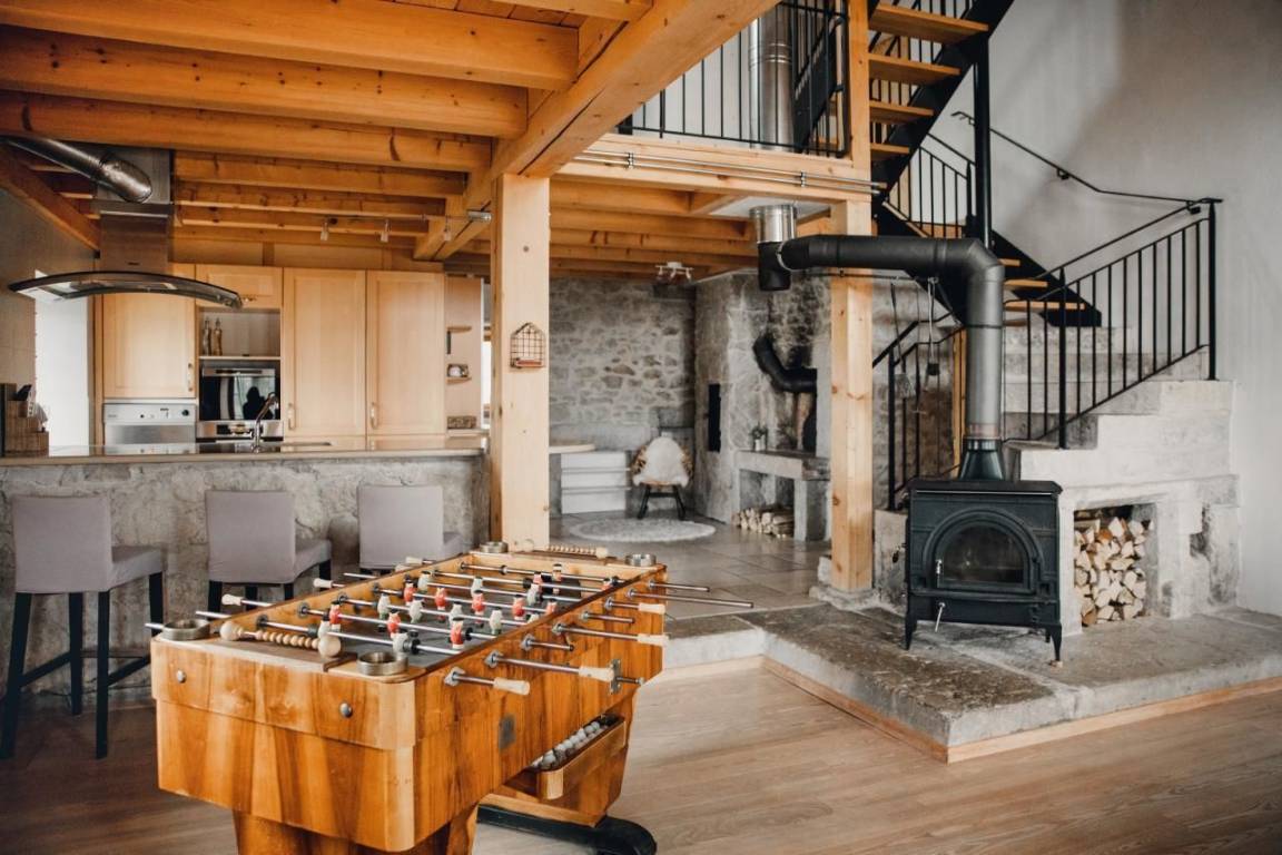 165 M² Appartement ∙ 3 Chambres ∙ 6 Personnes - Le Locle