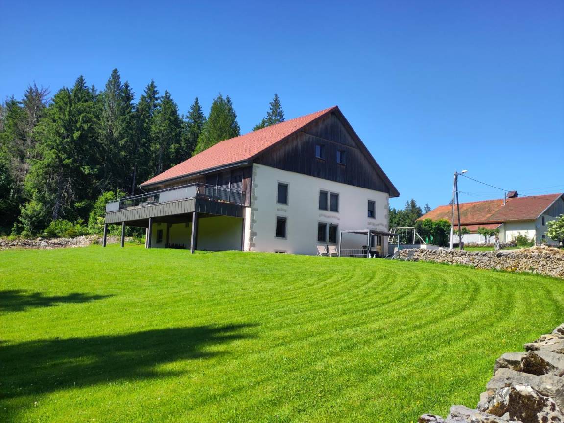 77 M² Gîte ∙ 2 Chambres ∙ 4 Personnes - Doubs