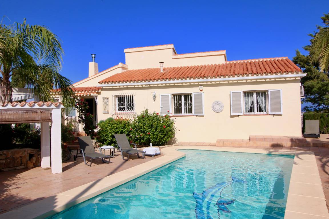 180 M² Villa ∙ 3 Slaapkamers ∙ 6 Gasten - Dénia