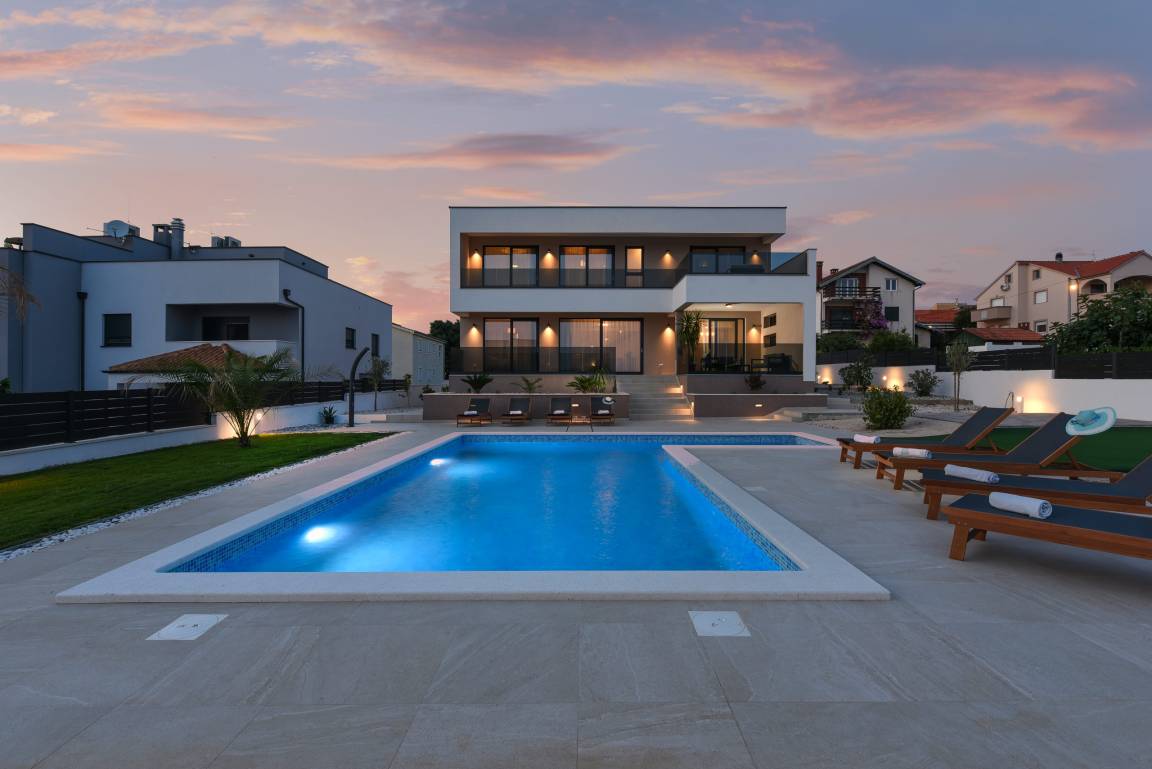 280 M² Villa ∙ 4 Chambres ∙ 8 Personnes - Zadar