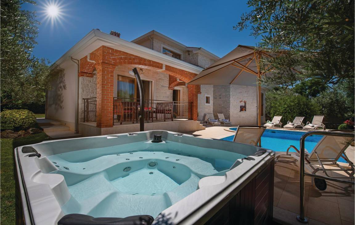 154 M² House ∙ 4 Bedrooms ∙ 8 Guests - Poreč