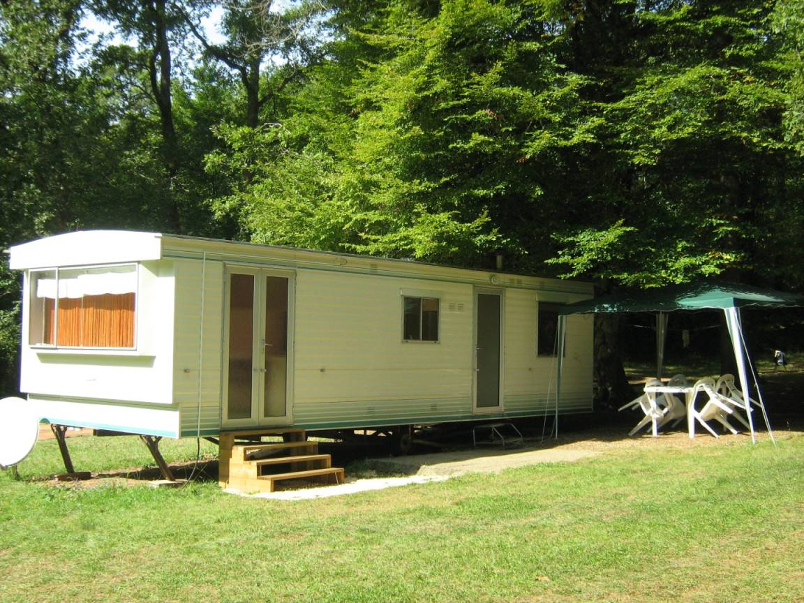 27 M² Camping ∙ 2 Habitaciones ∙ 6 Huéspedes - Sarlat-la-Canéda