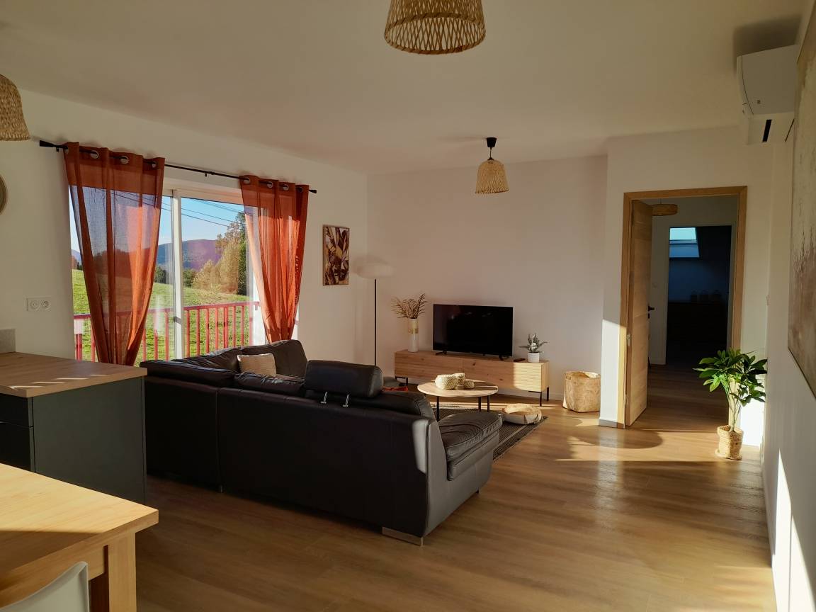 100 M² Huis ∙ 3 Slaapkamers ∙ 6 Gasten - Baztan