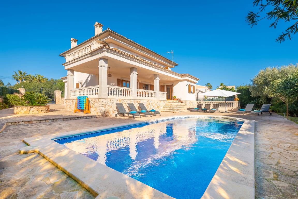 250 M² Villa ∙ 4 Slaapkamers ∙ 8 Gasten - Portocolom