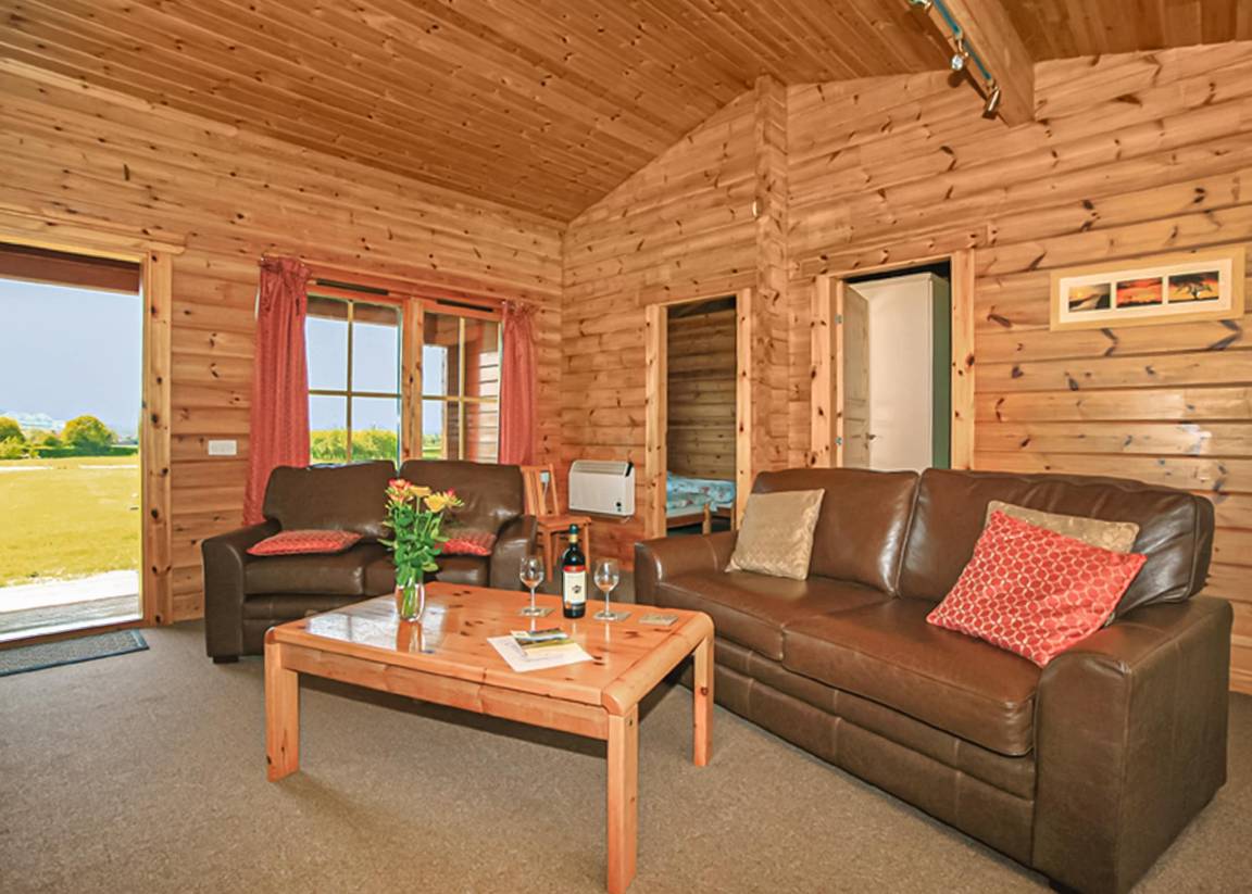 Chalet ∙ 2 Bedrooms ∙ 4 Guests - Dorset