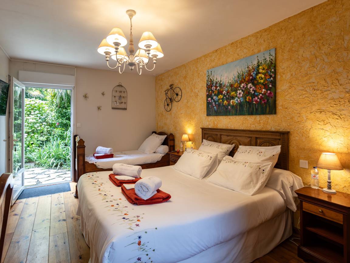 25 M² Chambre D'hôtes ∙ 1 Chambre ∙ 3 Personnes - Perros-Guirec